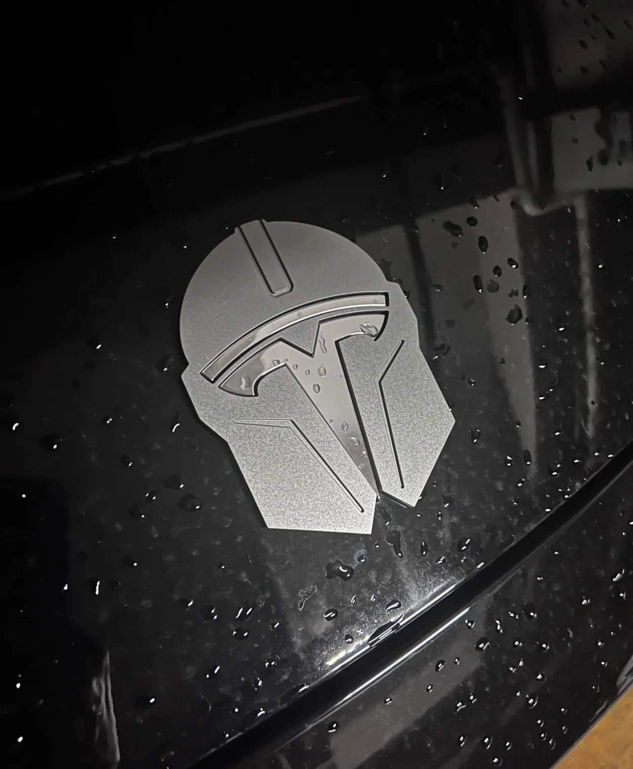 MADALORIAN STAR WARS TESLA EMBLEM BADGE FOR MODEL 3 & Y